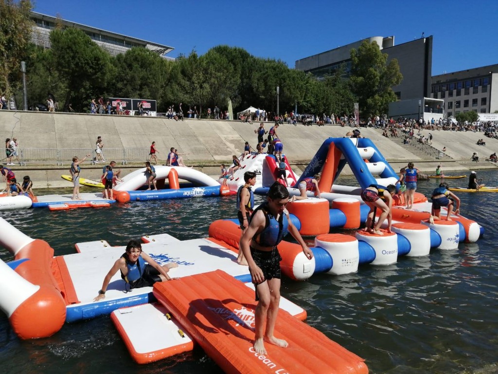 Location structure gonflable piscine à Lablachère