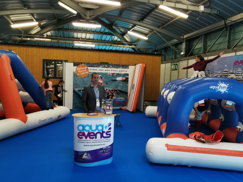 Vente et location structure gonflable aquatique piscine lac plan d'eau mer